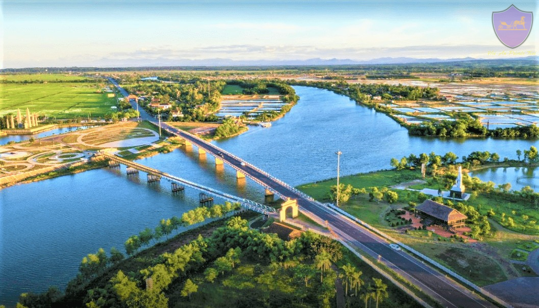 Hien Luong Bridge - Ben Hai River - Hoi An Private Taxi